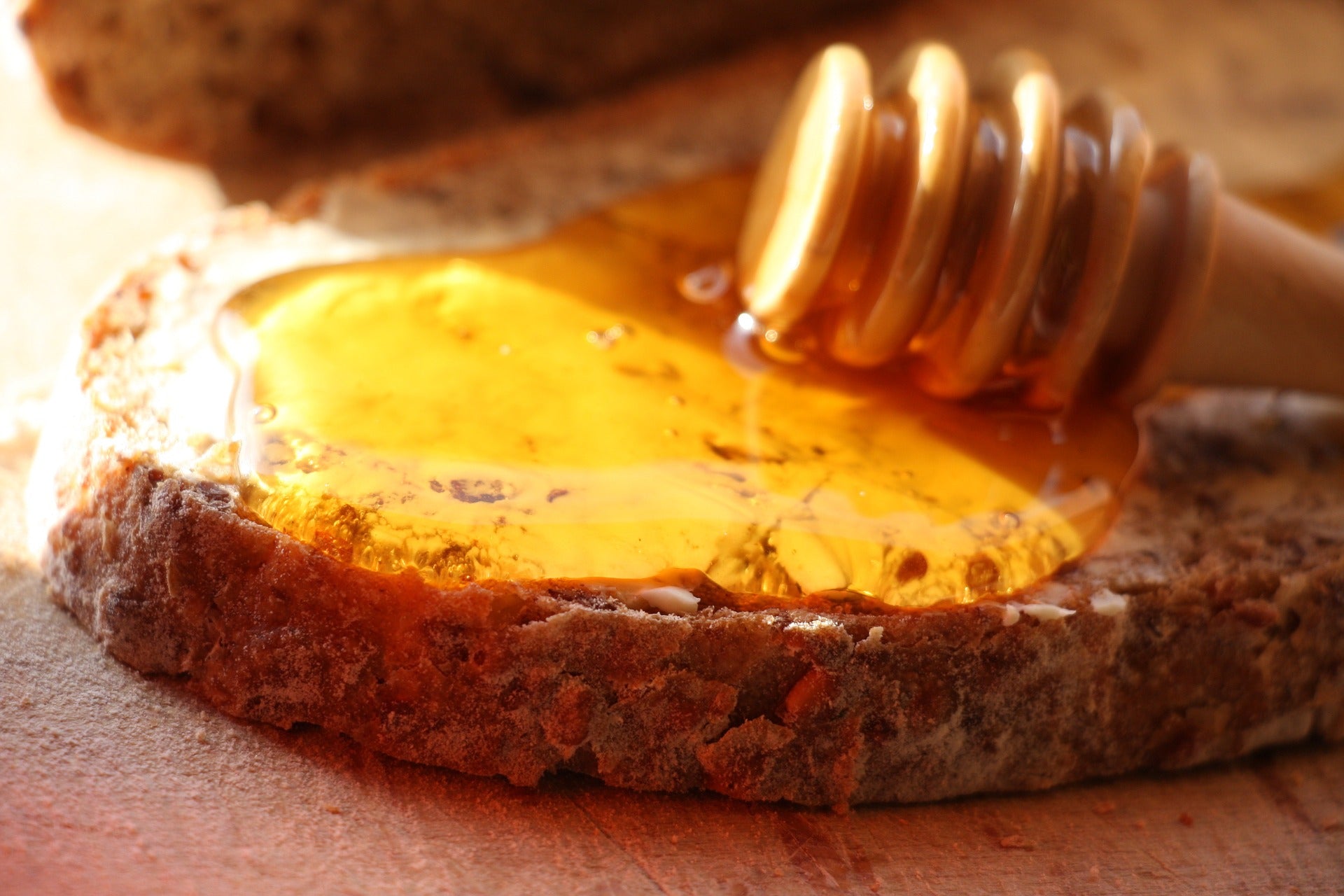 8 Things That Will Happen to Your Body If You Start Eating Honey Every ...
